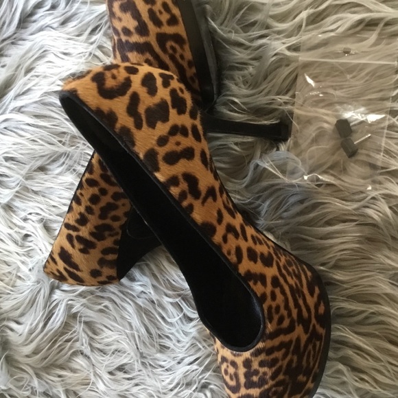 Yves Saint Laurent | Shoes | Ysl Suede Pumps In Leopard Print | Poshmark